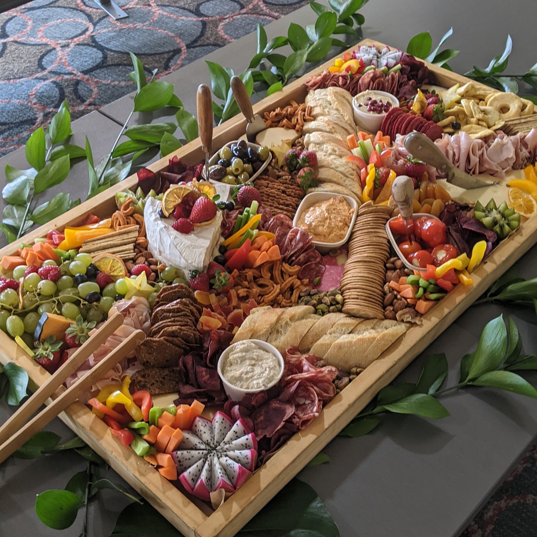 Grazing Tables – Grazing The Roof